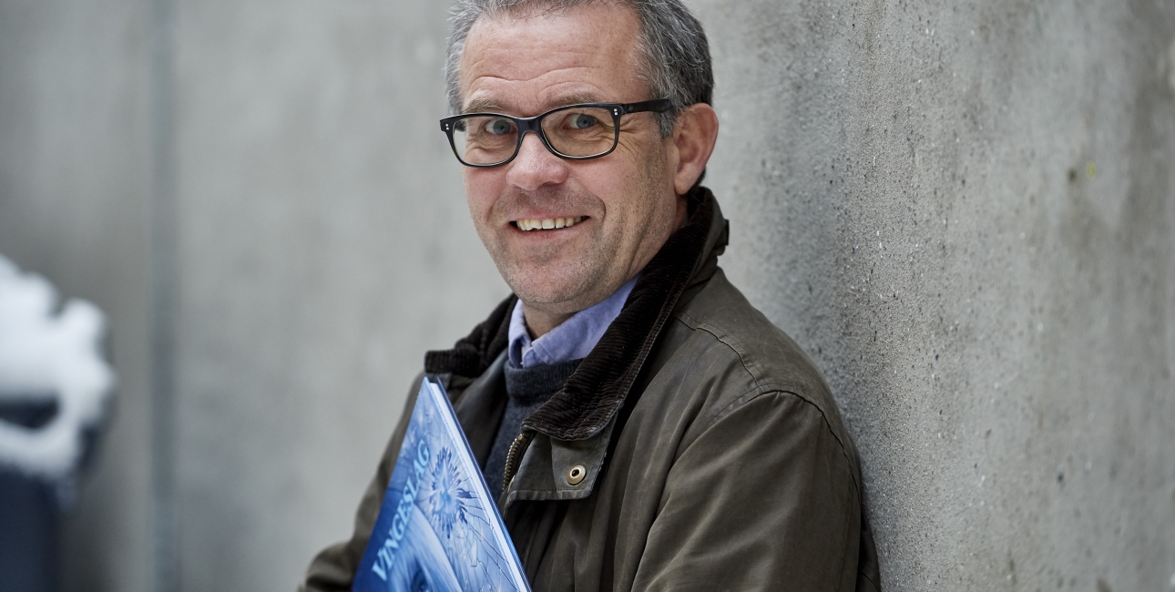 Den folkekære tegner Peter Madsen fylder 60 år | Bibelselskabet