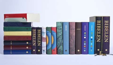 Nu får Danmark nye bibler | Bibelselskabet